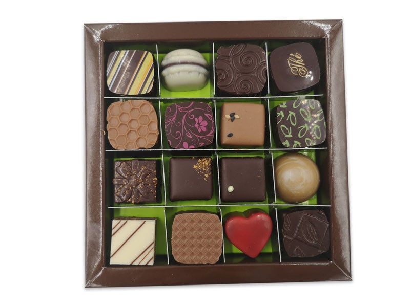 Coffret 16 chocolats de la Confiserie Riol à Aurillac – confiserieriol.com